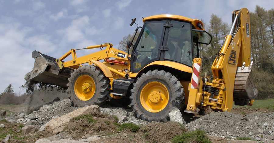 Backhoe tyres | MICHELIN COMMERCIAL