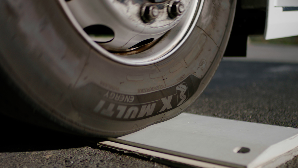 MICHELIN QuickScan unterstützt Effitires: effiziente Lkw-Profildiagnose ...