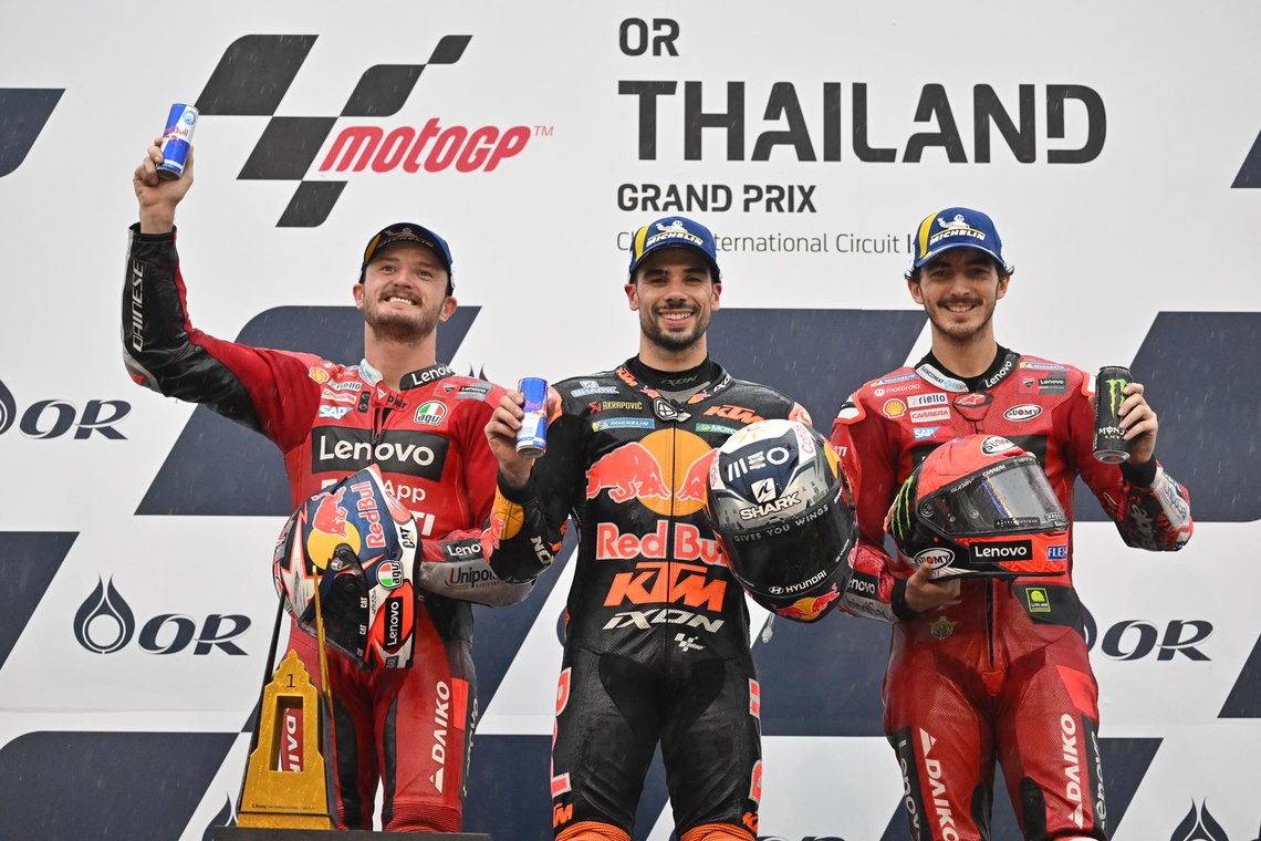 MotoGP™: Oliveira (Red Bull KTM Factory Racing) shines in wet Thailand ...